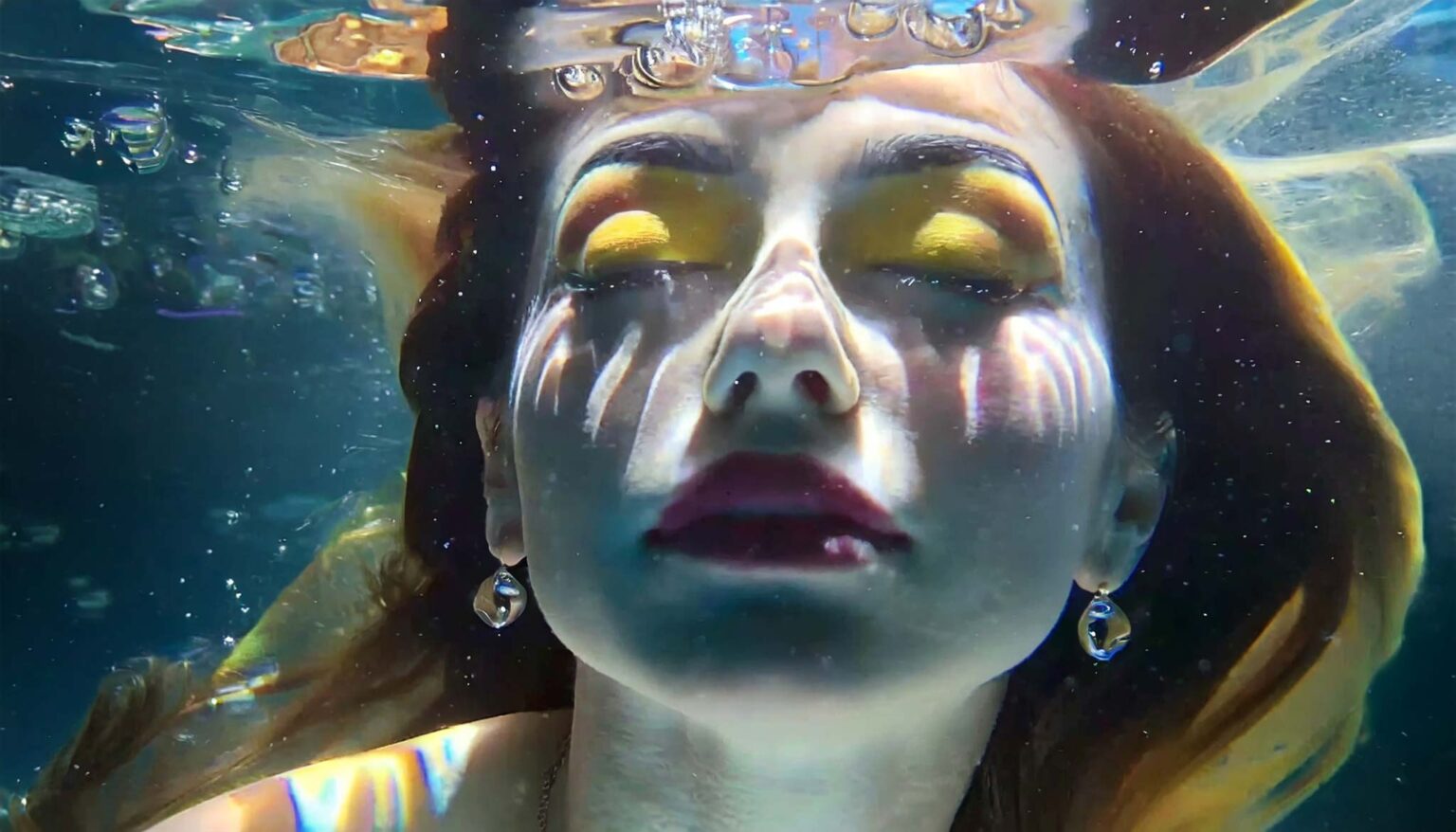 A Practical Approach to Refraction Photography – MK Retouching